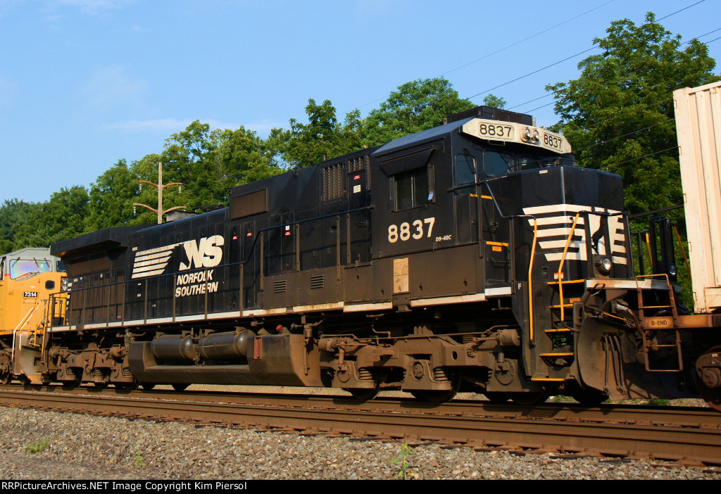 NS 8837
